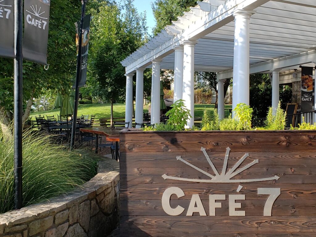 Best Places to Eat Near Lookout Mountain - Rock City